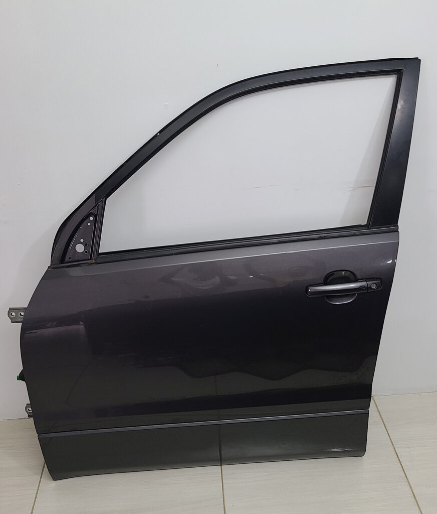 Left Front Door Suzuki Escudo - Shop Online St. Vincent and the Grenadines